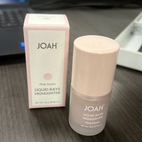 Kiss | Makeup | Joah Liquid Rays Highlighter Pink Dawn | Poshmark